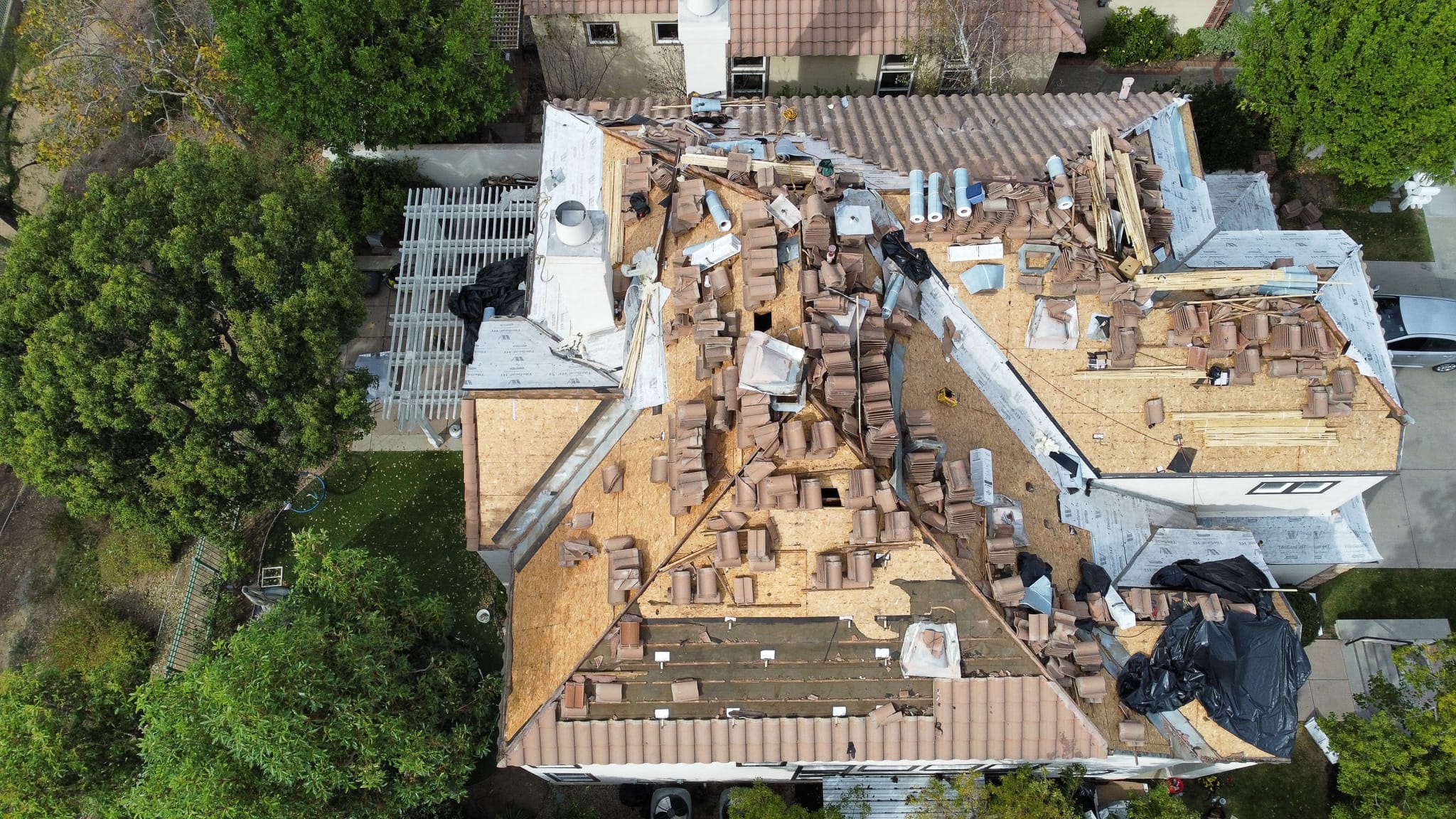 Roof Installation – Master Roofing Inc